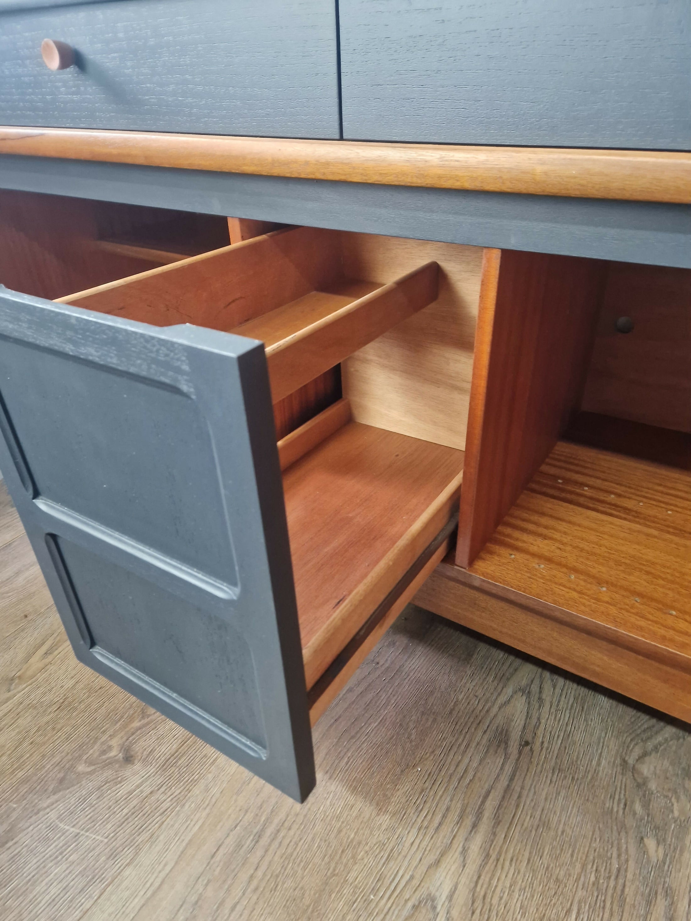 Nathan sideboard in grey – Upcite