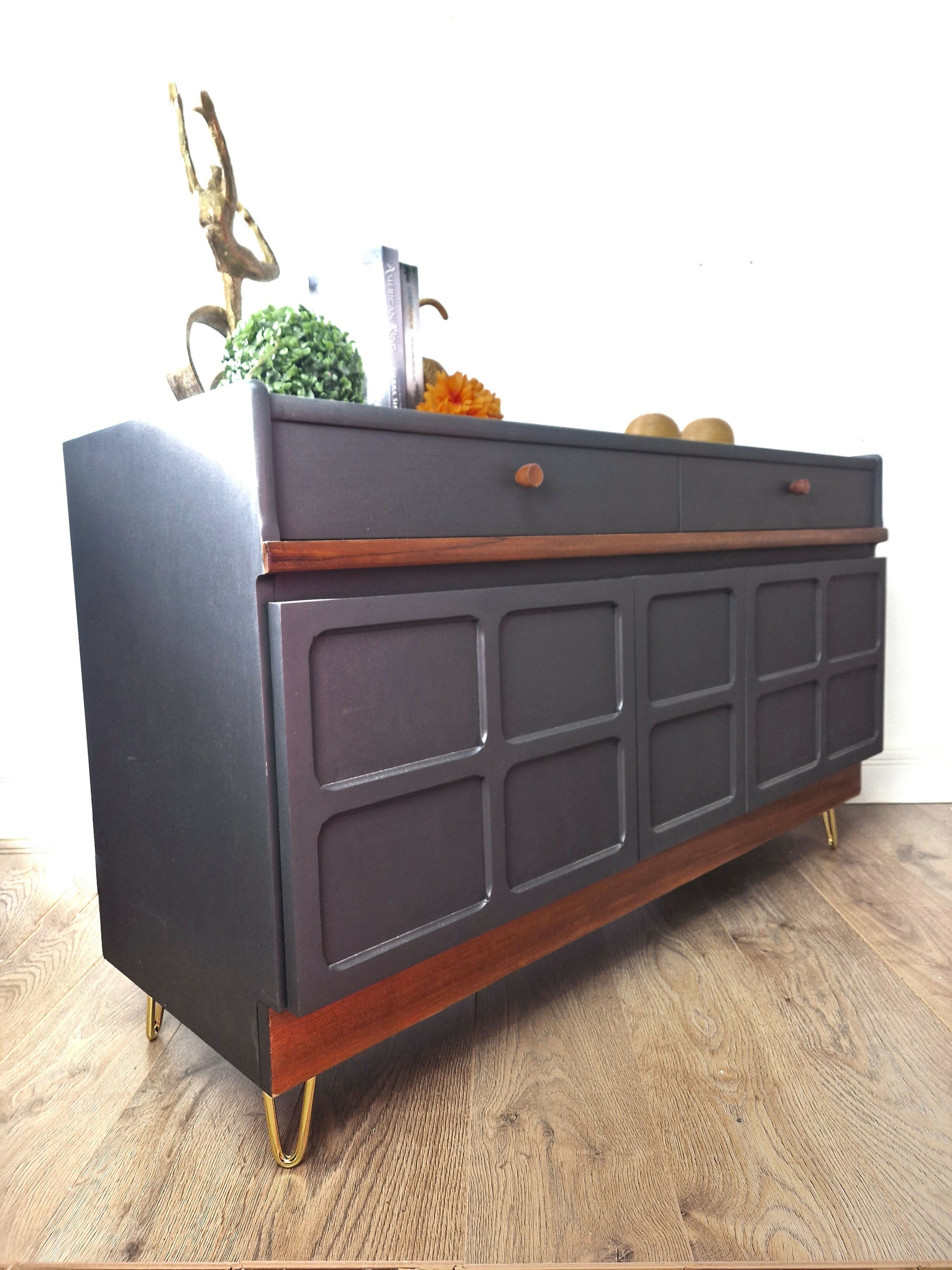 Nathan sideboard in grey – Upcite