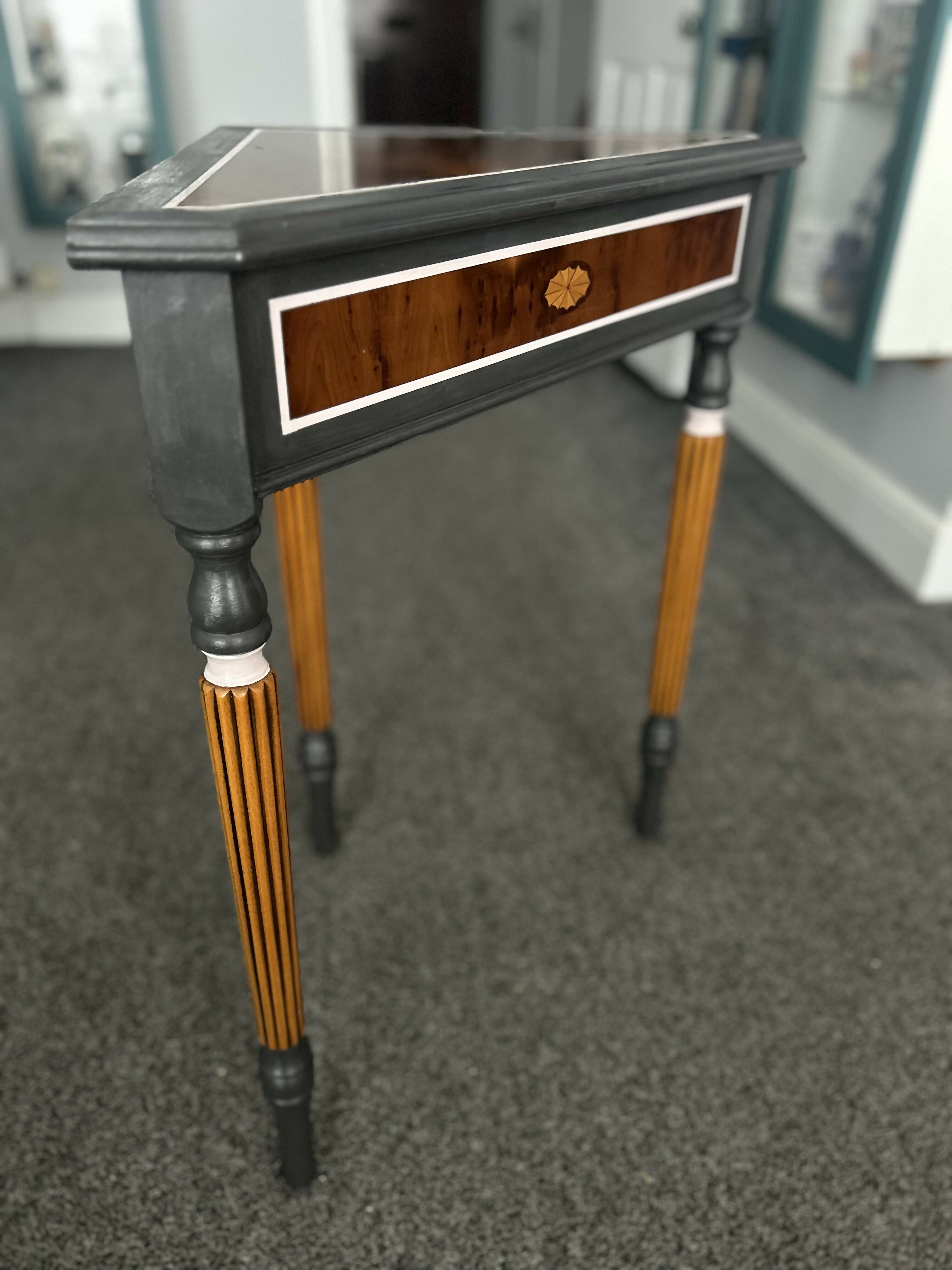 **SOLD** Refurnished Vintage Solid Wood Corner Table – Upcite