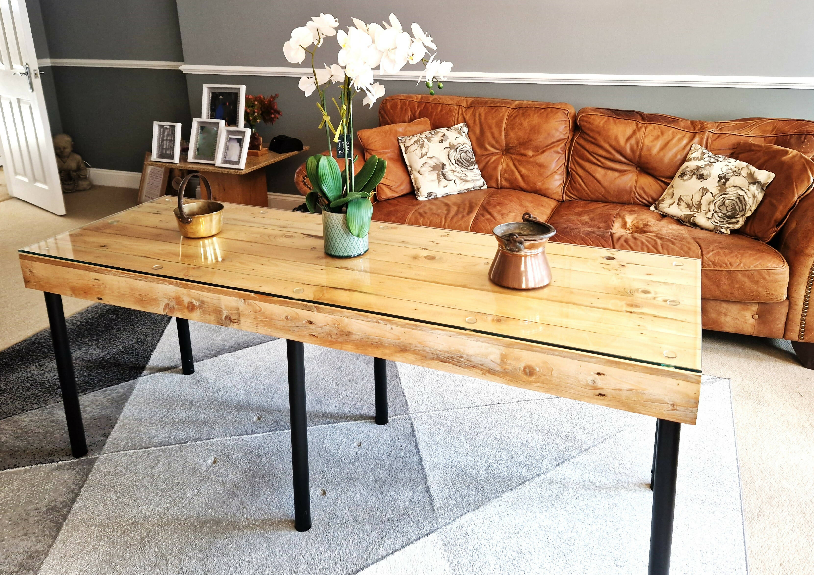 Farm house glass topped table – Upcite